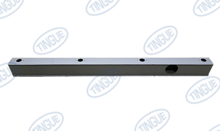 8-Roll vacuum plenum for 8 roll Hypro 141 made up of (2) 4-roll sectio ...